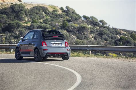 Abarth 695 XSR YAMAHA LIMITED EDITION