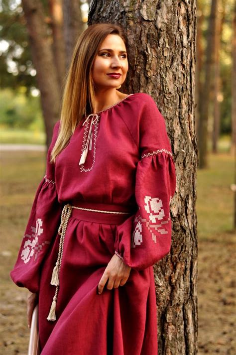 ᐉ Сукня вишиванка з вишитими трояндами р 46 48 П24 268 • Краща ціна в Києві Україні • Купити