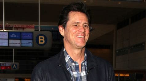 Jim Carrey Is All Smiles As He Walks Through Lax Airport Jim Carrey
