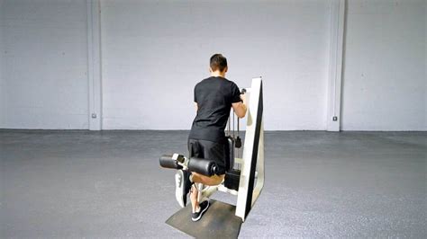 How To Do A Seated Leg Curl