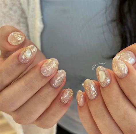 幹你娘超級爽媽的真的超爽 我跟張凱琪剛剛去屈臣氏 然後店員就問我們指甲在哪做的 幹你娘快爽死 真的超級超級爽 幹你們懂嗎 我們一出屈臣氏大笑