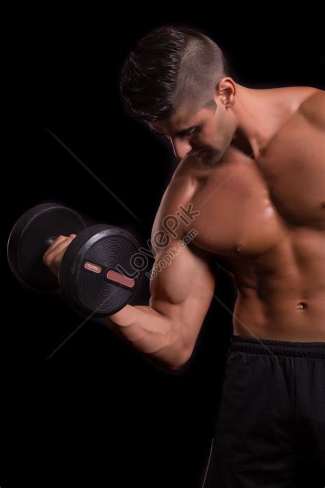 복사 공간 배경 그림 위에 고립 된 잘 생긴 남자 운동 사진 무료 다운로드 Lovepik