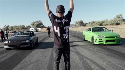 Honda Crx Doesnt Need Turbos Or Nitrous To Race Nissan R34 Skyline