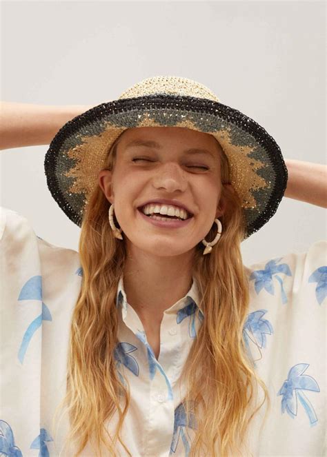 ШЕШИР Outlet Fashion Group