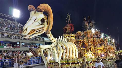 Unidos de Padre Miguel faz o melhor desfile da Série A Ouro de Tolo