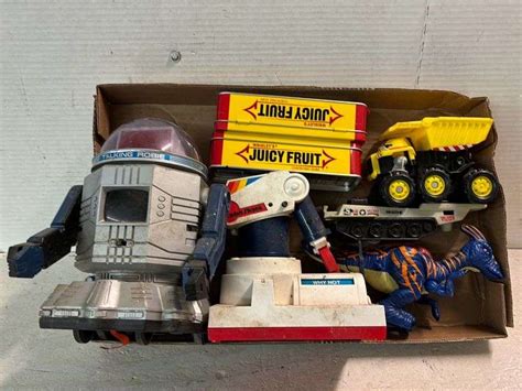 Assorted Toys Isabell Auction