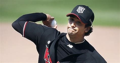 Kt 위즈 보 슐서 대체 투수 쿠에바스 재영입