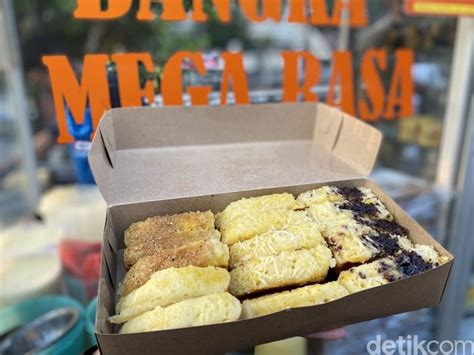 Empuk Manis 20 Pukis Aneka Rasa Ada Di Sini