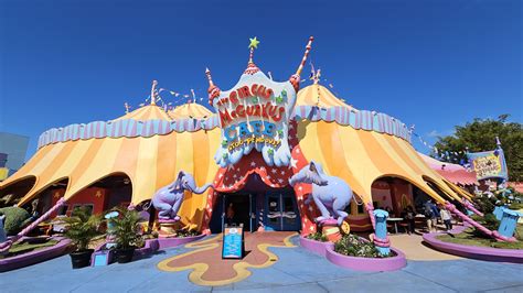Getting To Know Universal Circus Mcgurkus Cafe Stoopendous