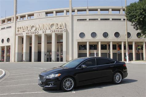 CS Global apresenta frota de sedan híbrida