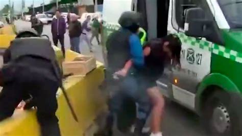 Increíble Secuencia En La Tv Chilena Llevaban Detenida A Una Mujer Que