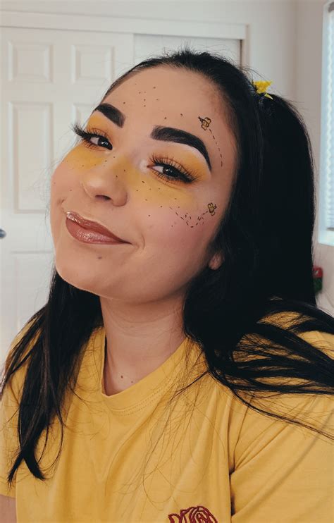 Bumble Bee Makeup Insta Amayas Makeup Bee Makeup Halloween Makeup Diy Diy Halloween