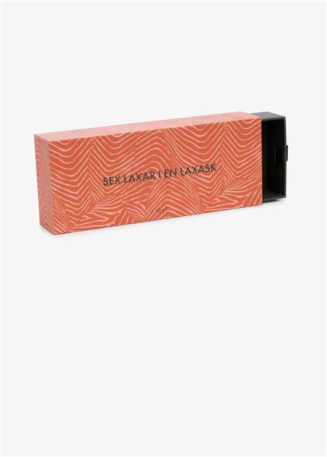 Sex Laxar I En Laxask Presentkartong Orange Liten 25x10x5 Emmamalena