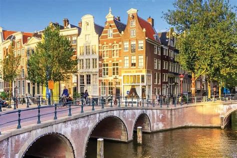 SuperSaver Private Guided Walking Tour Amsterdam City Center Red