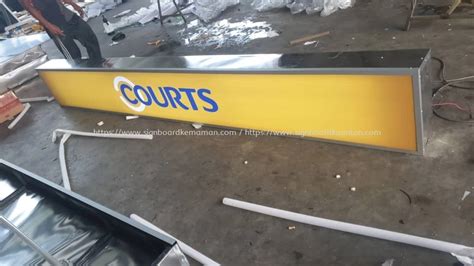 Courts Outdoor Lightbox Signage At Temerloh Bera Pahang Malaysia Pahang