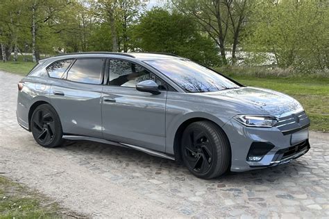 erste fotos vom volkswagen id 7 variant magazin