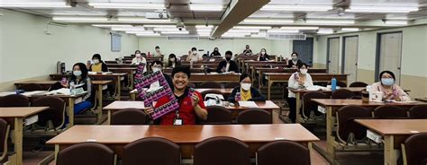 高雄學儒公職的家 高雄學儒 不只陪伴考生走向穩定未來 更是守護考生的晶亮健康 白蘭氏葉黃素精華飲