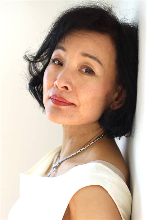 陈冲旧金山居家照曝光 一袭白色连衣裙气质典雅