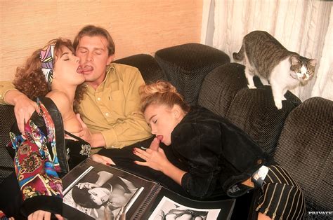 2 Chicks Form The 70s Do Anal Sex In A Three Way Fuck On Sectional Sofa
