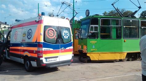 Na rondzie Jeziorańskiego zderzyły się dwa tramwaje ZDJĘCIA Poznań Nasze Miasto