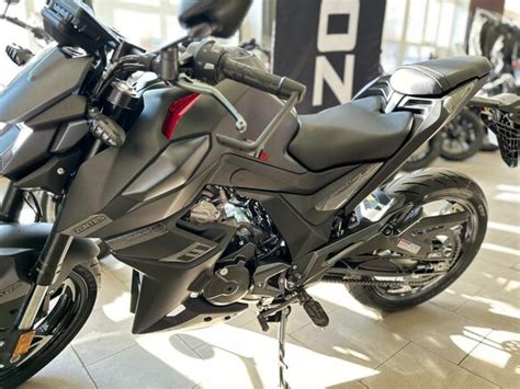 Купить новый Zontes 125U инжектор 6 передач в Москве чёрный naked bike