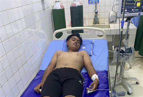 ក្មេងប្រុសម្នាក់ទៅបូមទឹកដាក់ស្រែ ជាន់ពស់ស្រកាចាស់ចឹកតែសង្រ្គោះបានទាន់ពេលវេលា សារព័ត៌មាន នគរវត្ត