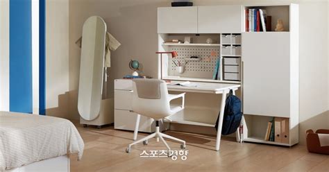 ‘방탄소년단 손잡은 일룸 ‘로이 뮤트 에디션 책상 출시 한 달 만에 판매량 500 증가