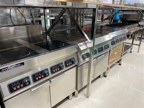 Чиглэл 🕍 Ресторан бар караоке 🏨 Сургууль цэцэрлэг эмнэлэг 🛕 Зочид буудал зочлох