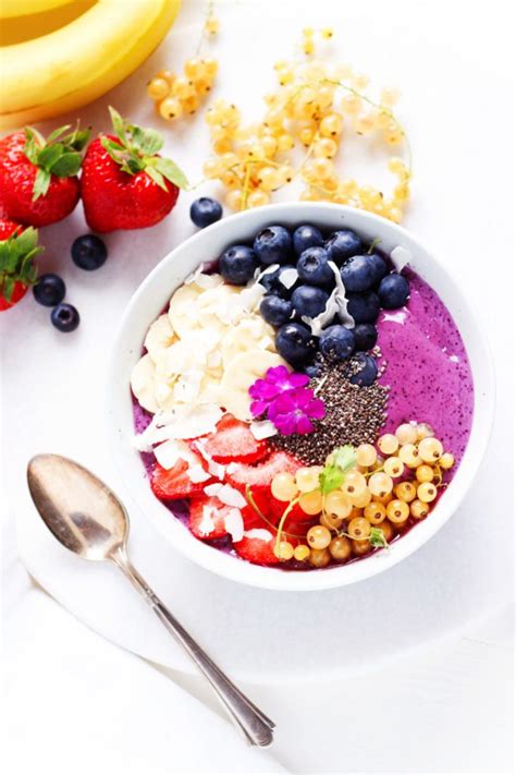 Blueberry Yogurt Smoothie Bowl