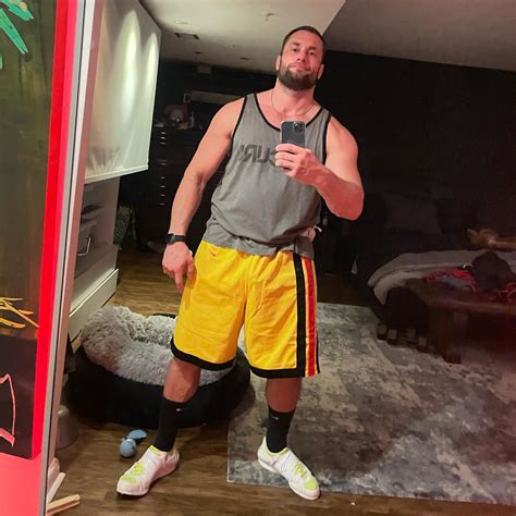 Stas Landon Staslandon • Instagram Photos And Videos