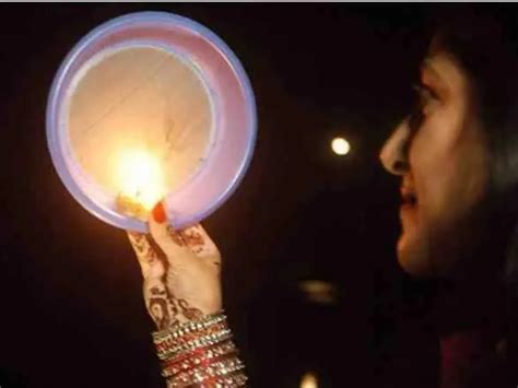 Karwa Chauth 2024 कुंवारी लड़कियां भी रख सकती हैं करवाचौथ का व्रत बस