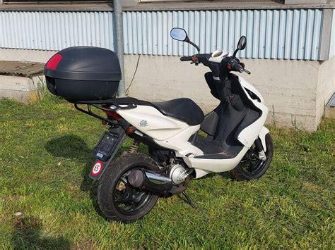 Schöner MBK Nitro 50 Yamaha YQ Aerox Scooter Roller Topcase Kaufen