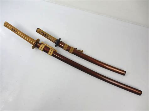 【傷や汚れあり】【詳細不明】日本刀 模造刀 大太刀小太刀 2本セット 鞘付き 中古品 Junk 現状渡し 一切返品不可で！ 小道具、ディスプレイ用に！ の落札情報詳細 Yahoo