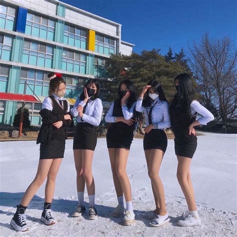 ㄱㄷ에 있는 근영 유님의 핀 여자 교복 피트니스 패션 섹시한 의상