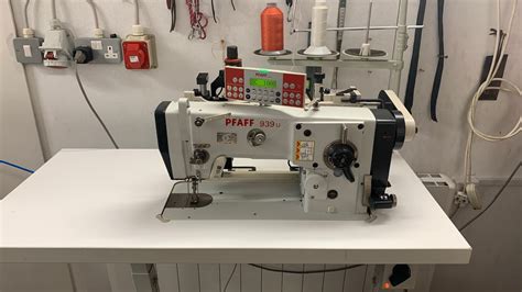 Pfaff 939 U Zig Zag 3 Step Zig Zag Sewing Machine With