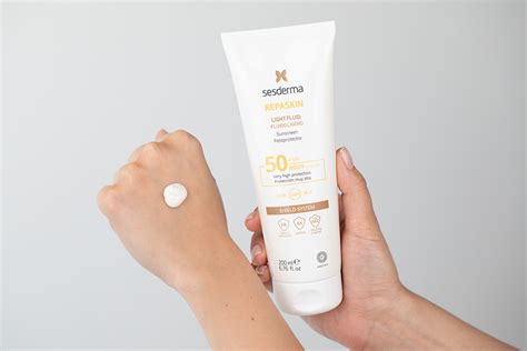 Sesderma Repaskin Silk Touch SPF 50 + Repaskin Fotoprotector SPF 50 ...