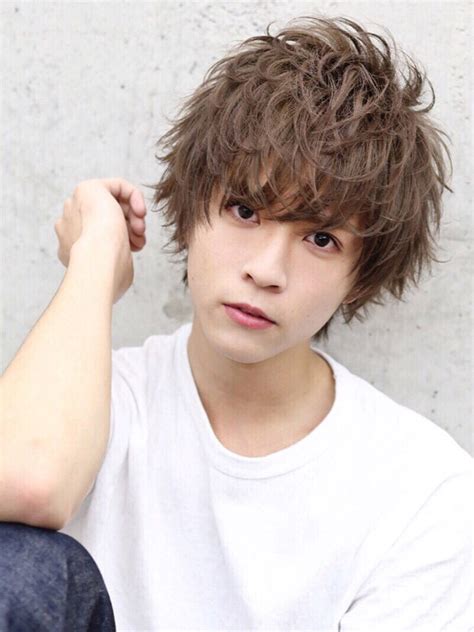 【2025】必ずカッコよくなれる『王道・束感ショート』 Lipps Hair 表参道 ｜ メンズヘア・髪型ランキングのmens Hairstyle