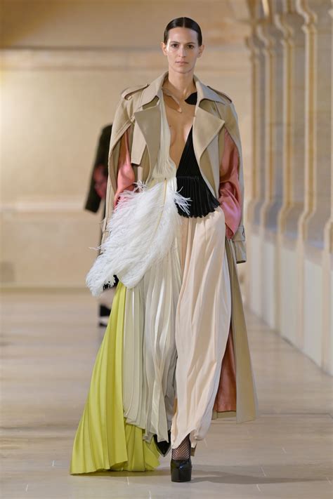 Victoria Beckham RTW Fall 2023 PHOTOS