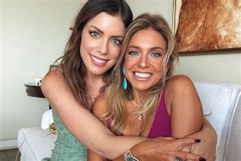 Fabiana Justus celebra aniversário da mãe e beleza surpreende
