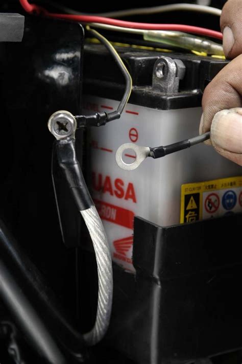 Diy “ วิธีทำให้ไฟหน้าสว่างโดยไม่ต้องเปลี่ยนหลอดไฟ” Webike