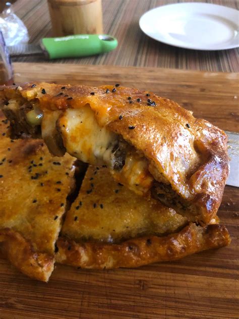 Calzone 🤌 Rfoodporn