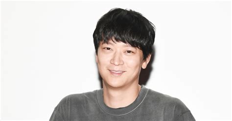 강동원 관객에 귀여운 웃음~ 인랑 무대인사 포토엔hd