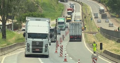 G1 Trânsito permanece lento em trecho da Rodovia Fernão Dias no Sul