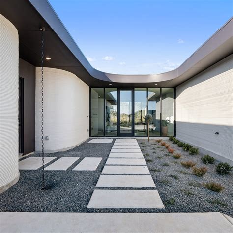 Apis Cor Builds Worlds Largest 3d Printed Building In Dubai