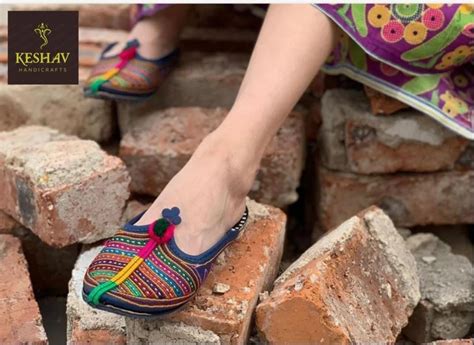 Ladies Mojari Embroidered Women Mojari Latest Price Manufacturers
