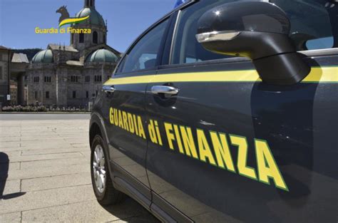 Vestiti Contraffatti La Guardia Di Finanza Confisca Un Immobile