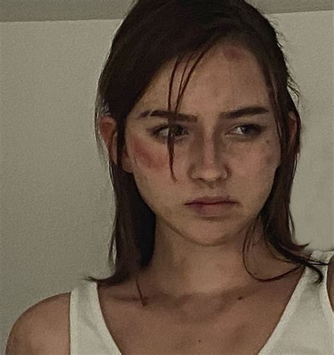 Ellie Tlou Cosplay In 2023 Cosplay Zombie Halloween Costumes Halloween Cosplay