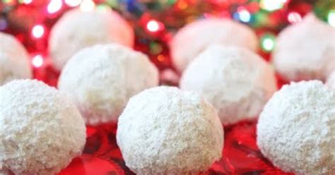 НАЙ ЛЕСНИТЕ Коледни топчици правя по две дози и все не стигат Винаги