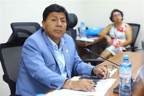 Fiscalía y Diviac allanan oficinas del congresista Raúl Doroteo por