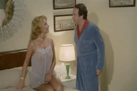 Naked Loreta Tovar In Cuatro Mujeres Y Un Lio